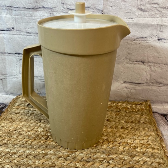 Tupperware | Dining | Tupperware Tall Tan 2 Qt Pitcher With Lid | Poshmark